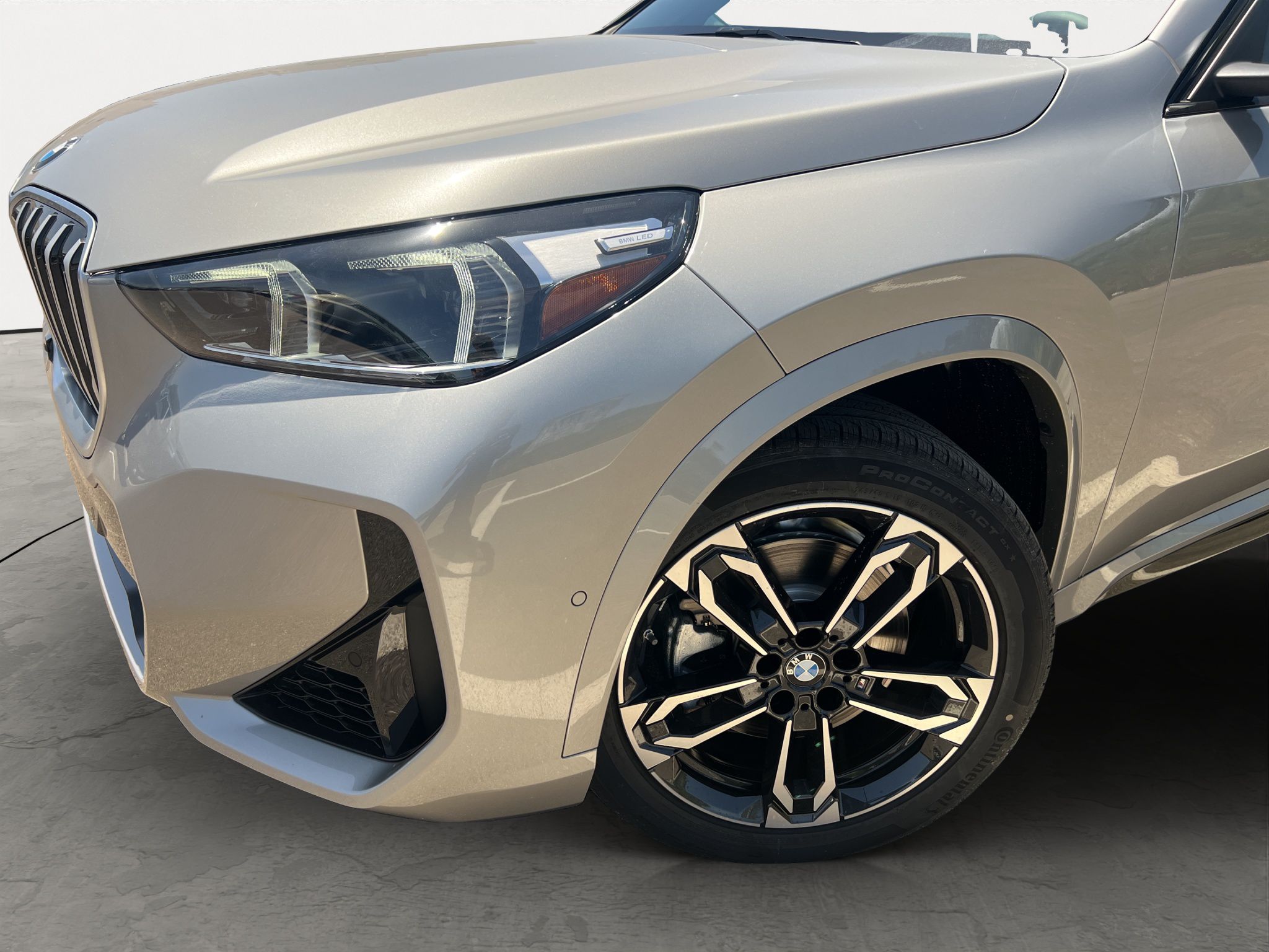 BMW X1 xDrive28i Space Silver Metallic - Atlantic Cars